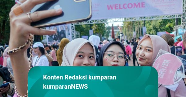 Foto: Kawasan GBK Mulai Dipadati Penggemar Jelang Konser Blackpink ... Foto: Kawasan GBK Mulai Dipadati Penggemar Jelang Konser Blackpink ...